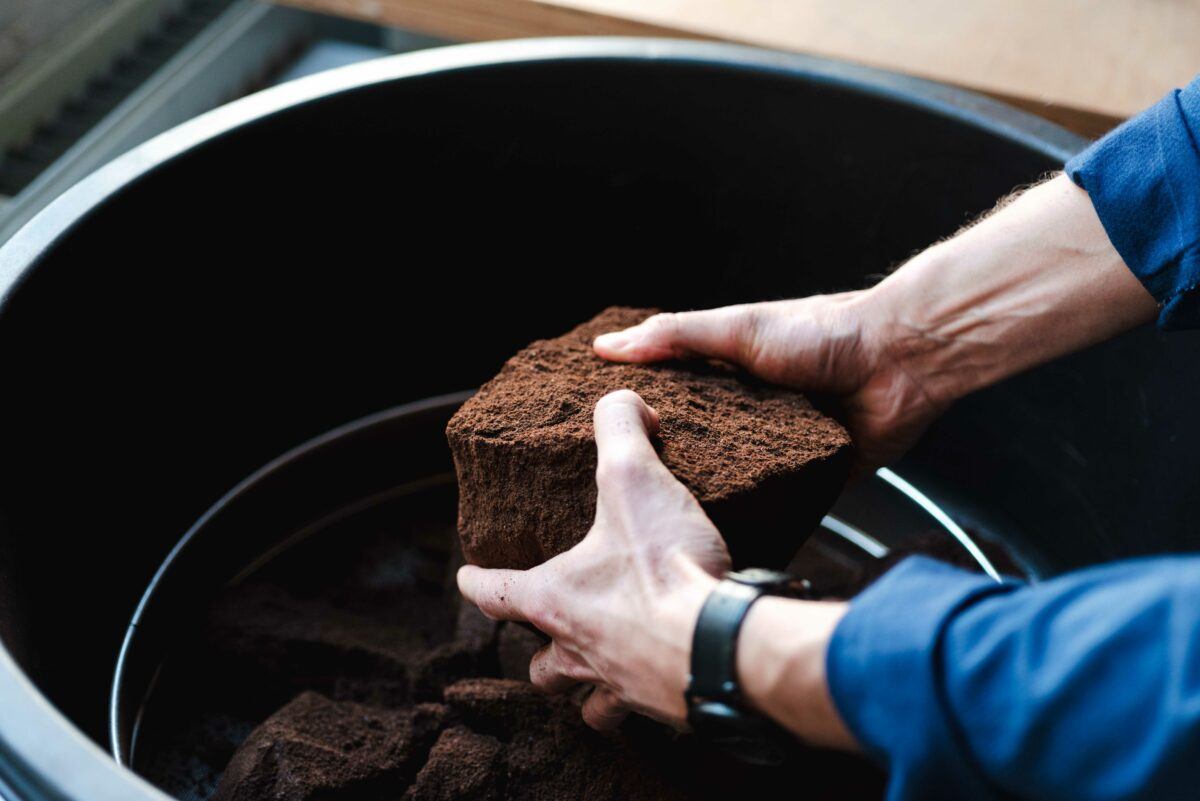 Five tips: Reuse coffee grounds easily at home – Kaffeeform